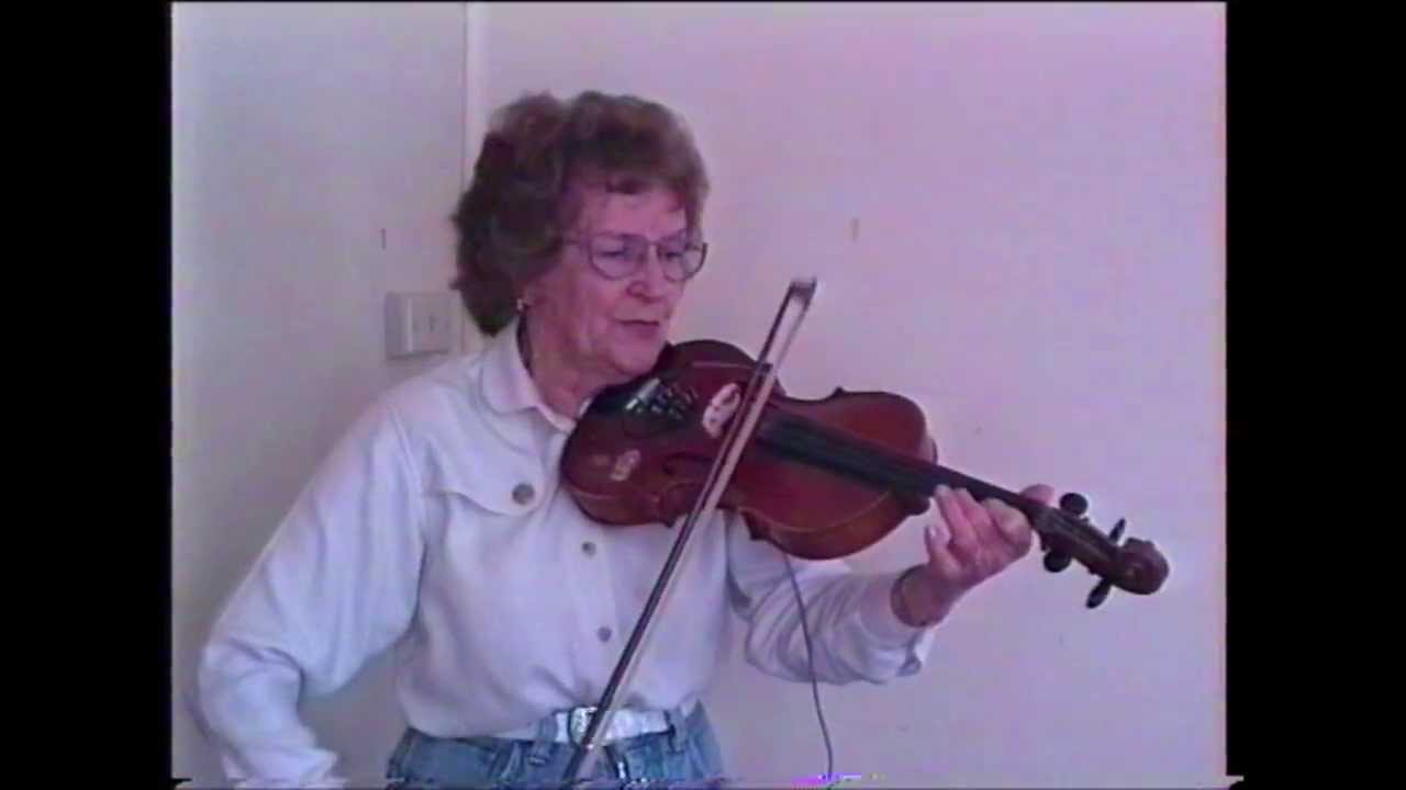 Eileen McCoy (1917-2011) plays a Jig - YouTube