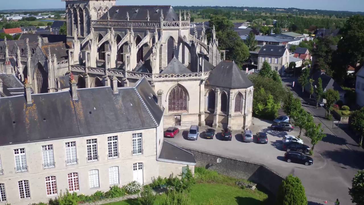 Eglise de Carentan - YouTube
