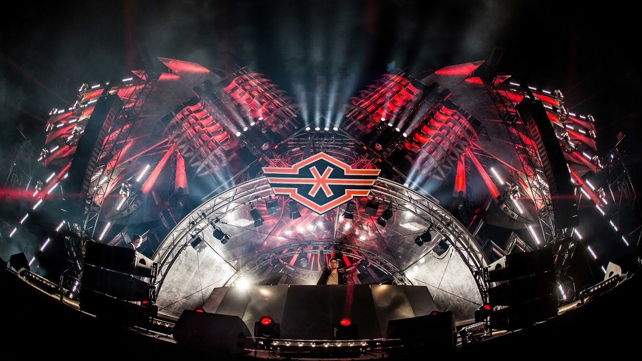 Q-BASE 2016 | Frontliner - YouTube