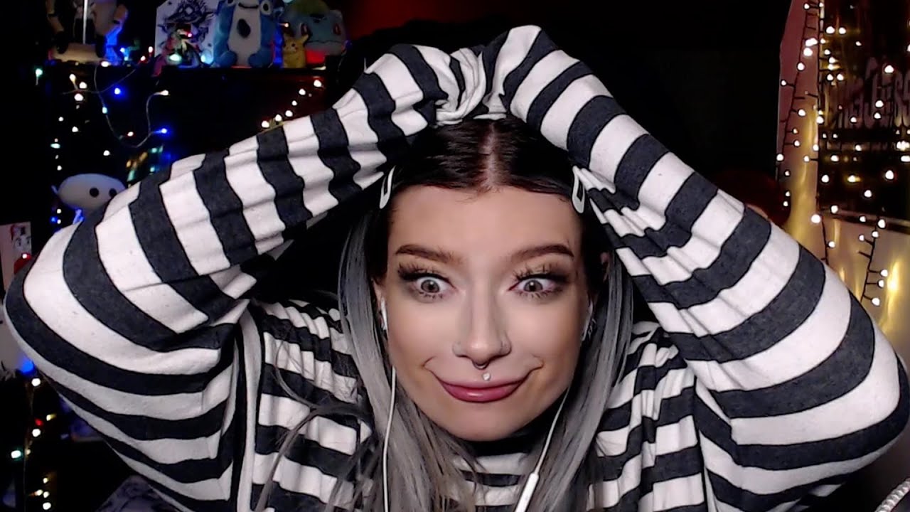 Osie tries spicy candy - YouTube