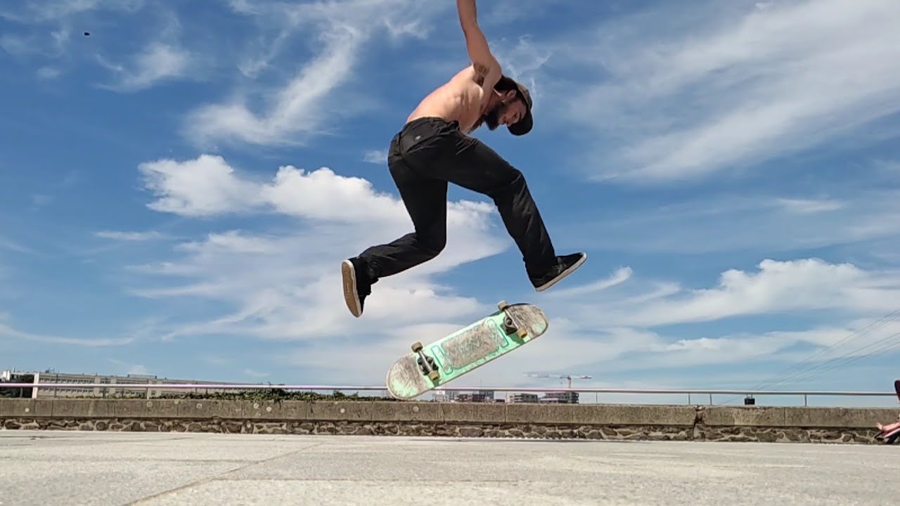 Switch heelflip fs body varial #brest - YouTube
