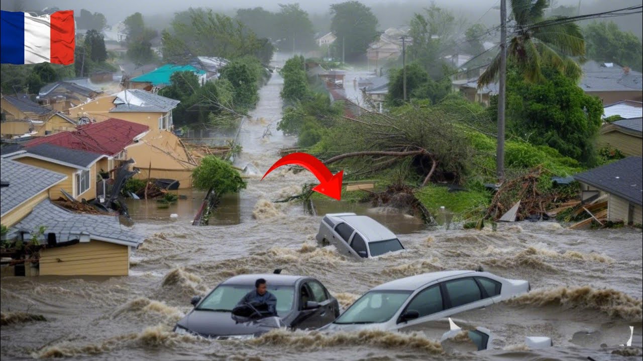 Disaster caught on camera destroyed France today! Cyclone Garance hits ...