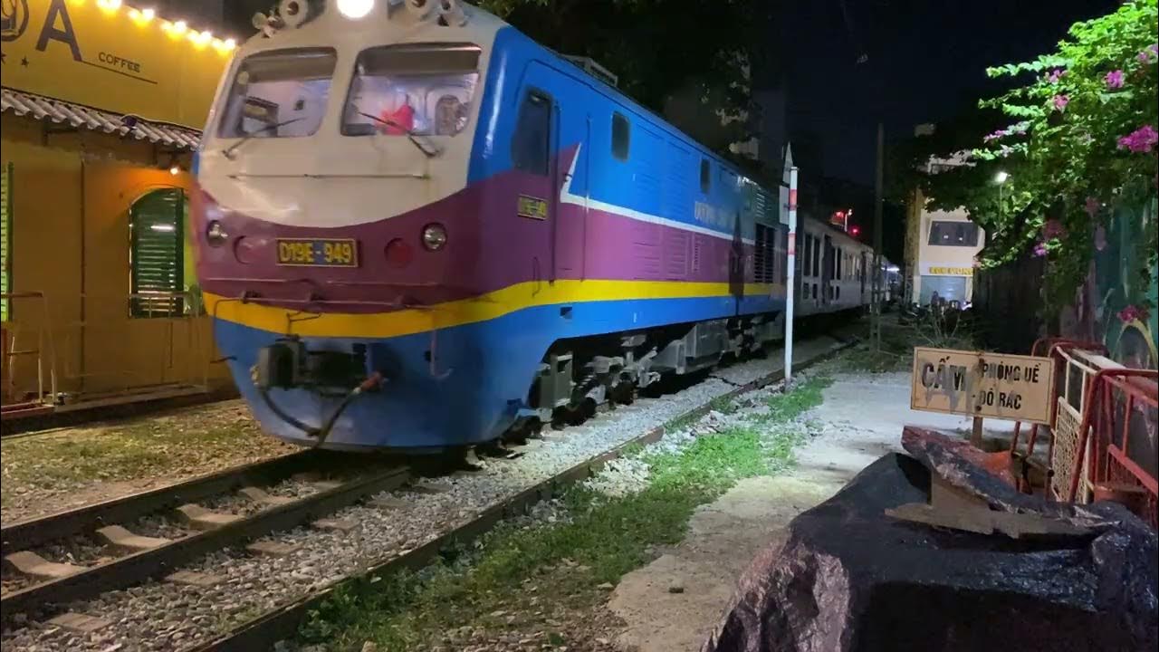 D19E-949 kéo tàu khách HSP3 (13/7/2023) - YouTube