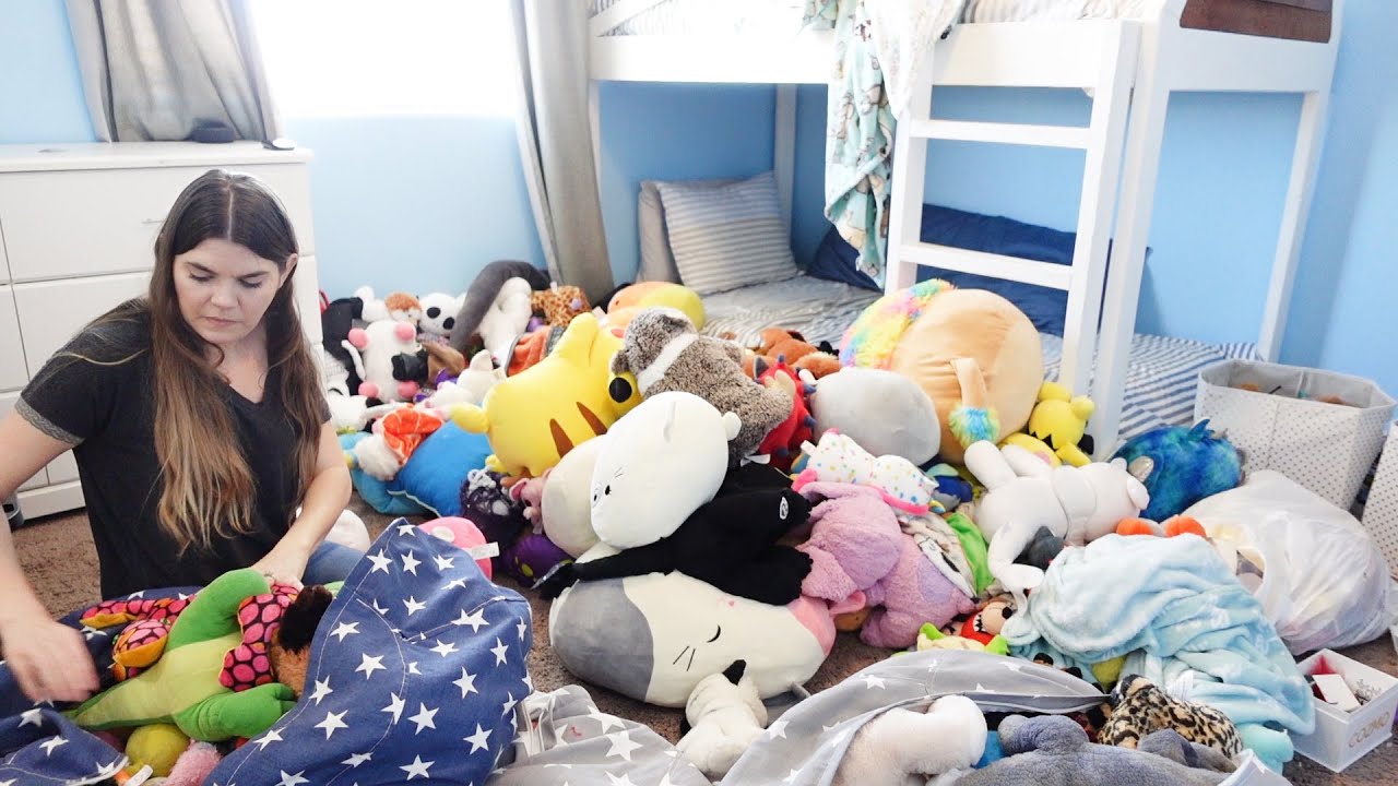 REAL TIME - LAUNDRY CATCH UP & DECLUTTER DAUGHTERS DISASTER // CLEANING ...