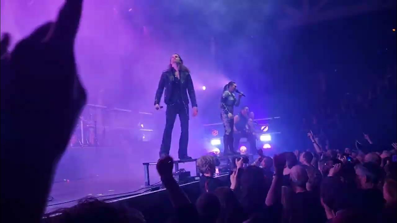 Amaranthe - Hunger (6-11-2022, Tivoli-Utrecht) - YouTube