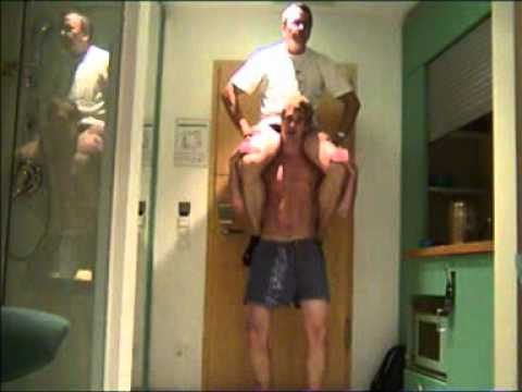 Shoulder ride (03)