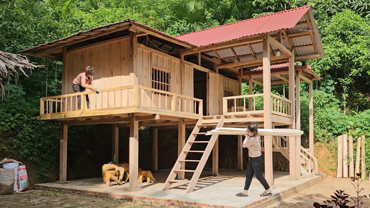 How to build a wooden house, use wooden bars to seal the partitions and ...