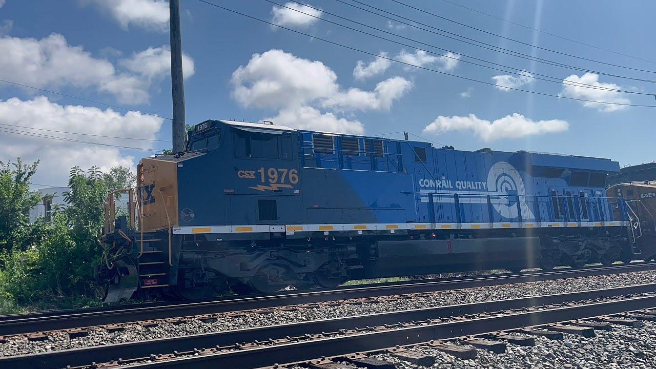 Csx 1976 on i010 in Willoughby, Ohio - YouTube