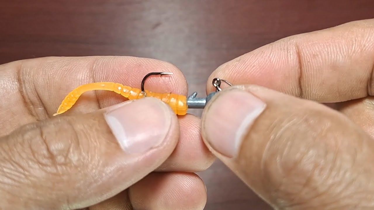 Easy tips for fishing, how to attach a soft lure to a jig head - YouTube