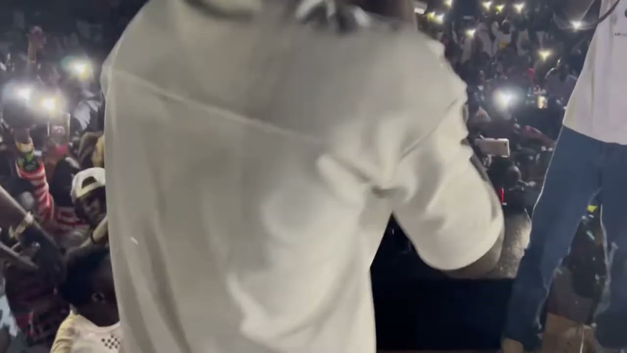 John frog performance in Wau naar🔥 - YouTube