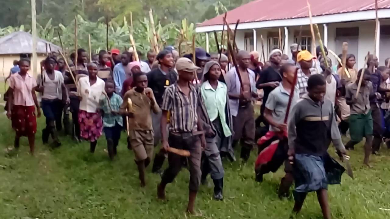 The ugandan bugisu cultural dance(6) - YouTube