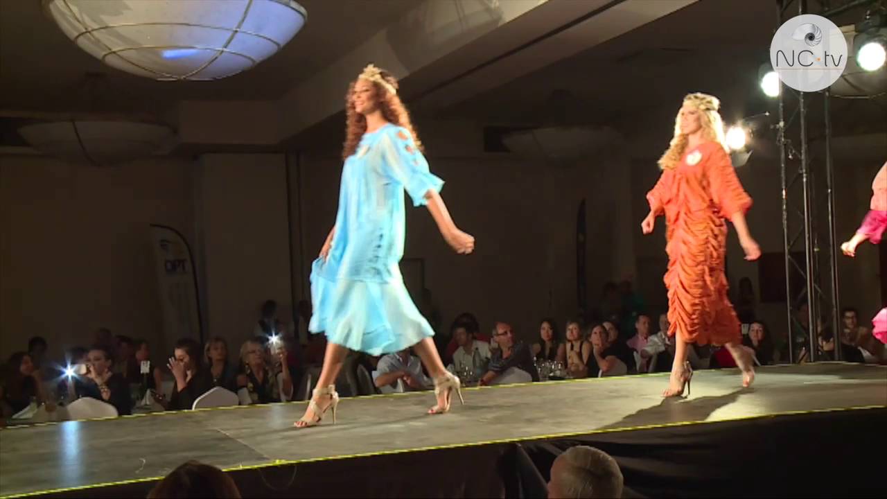 Soirée de Gala Miss Calédonie 2016 : Défilé en robe mission des ...