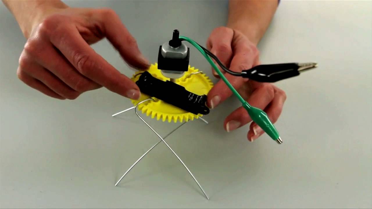 Wiggle Bot - YouTube