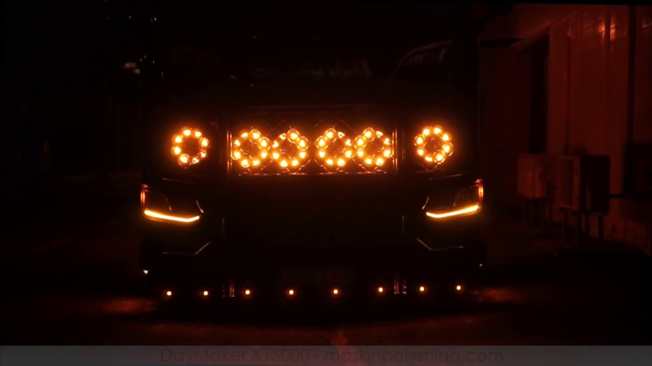 Extraljus orange positionsljus Strömholmens Scania Next Gen Hypro - YouTube