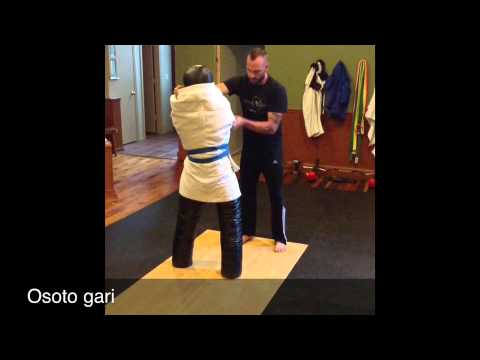 Dummy Judo - YouTube