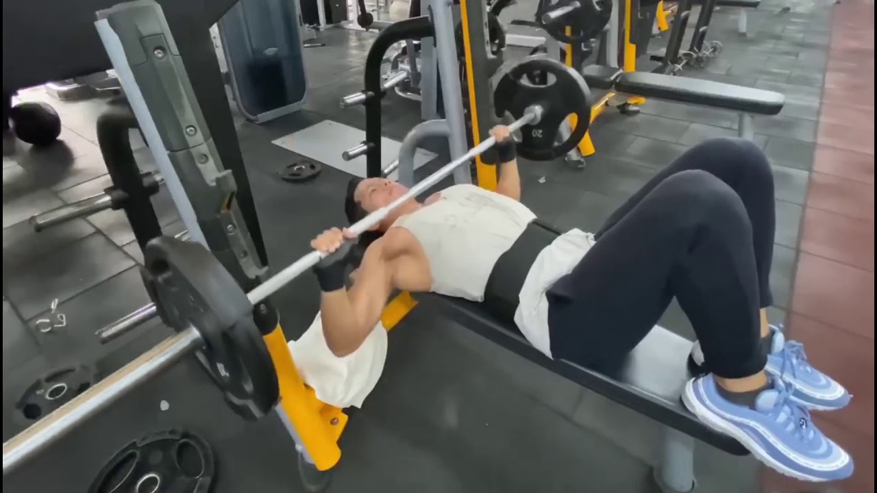 Entrenamiento básico para pecho (Mi rutina de Gym) 💪🏼 - YouTube