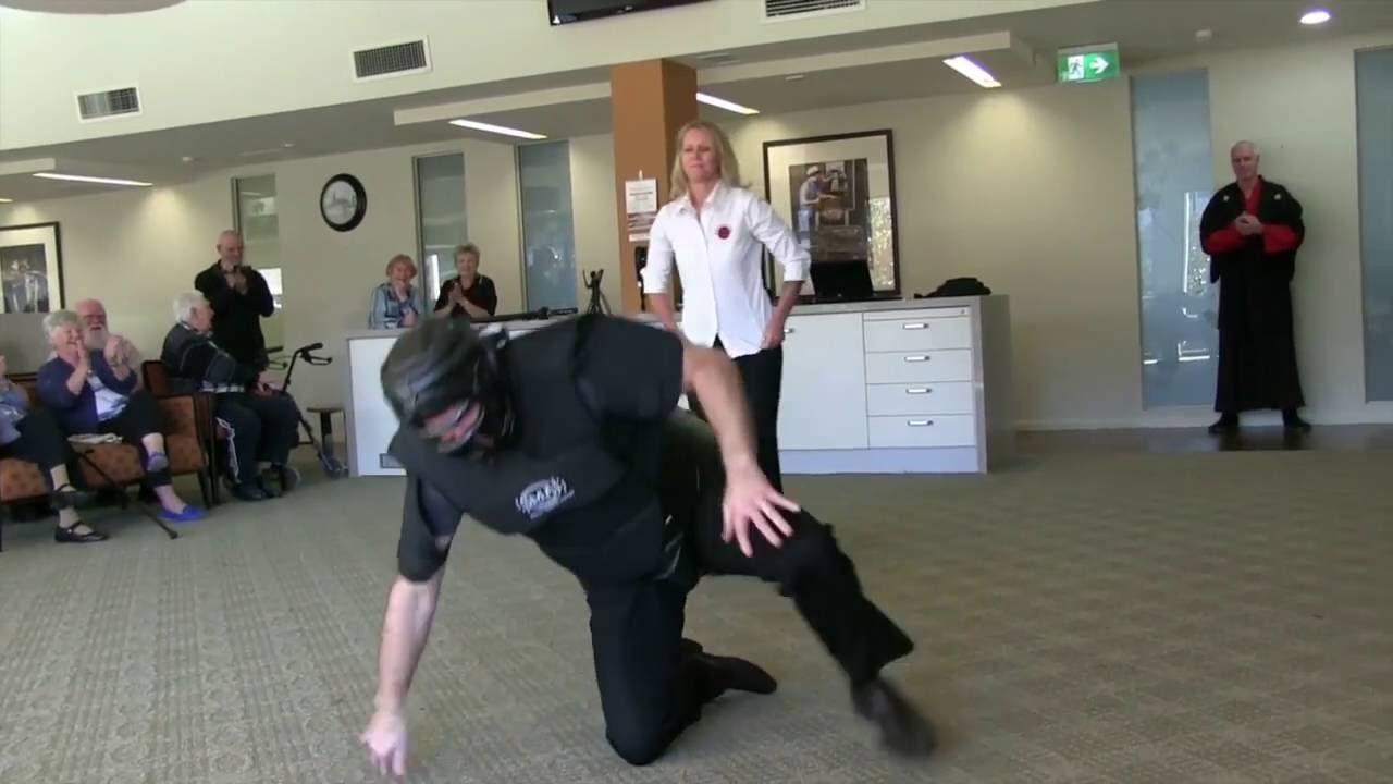 "Realistic Self Defence for Women" - YouTube