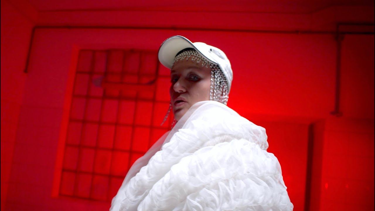 Pose Dia - Phoenix (Official Video) - YouTube