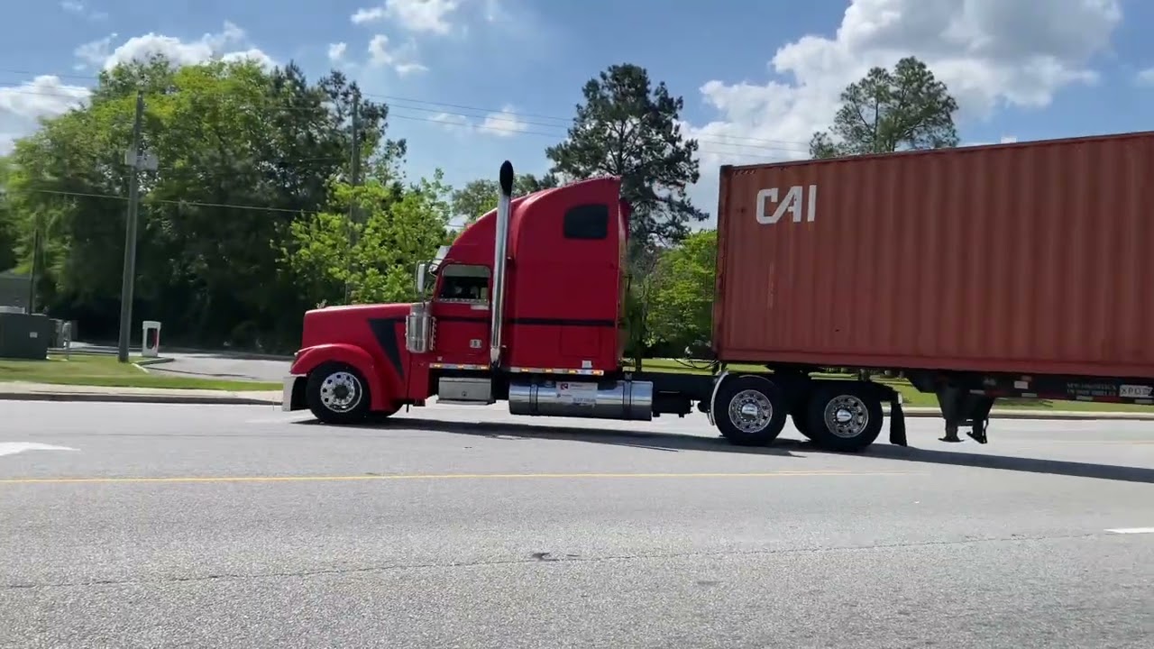 2 Clean Custom Freightliner Classic XL’s ‼️🤟🏾👀 - YouTube