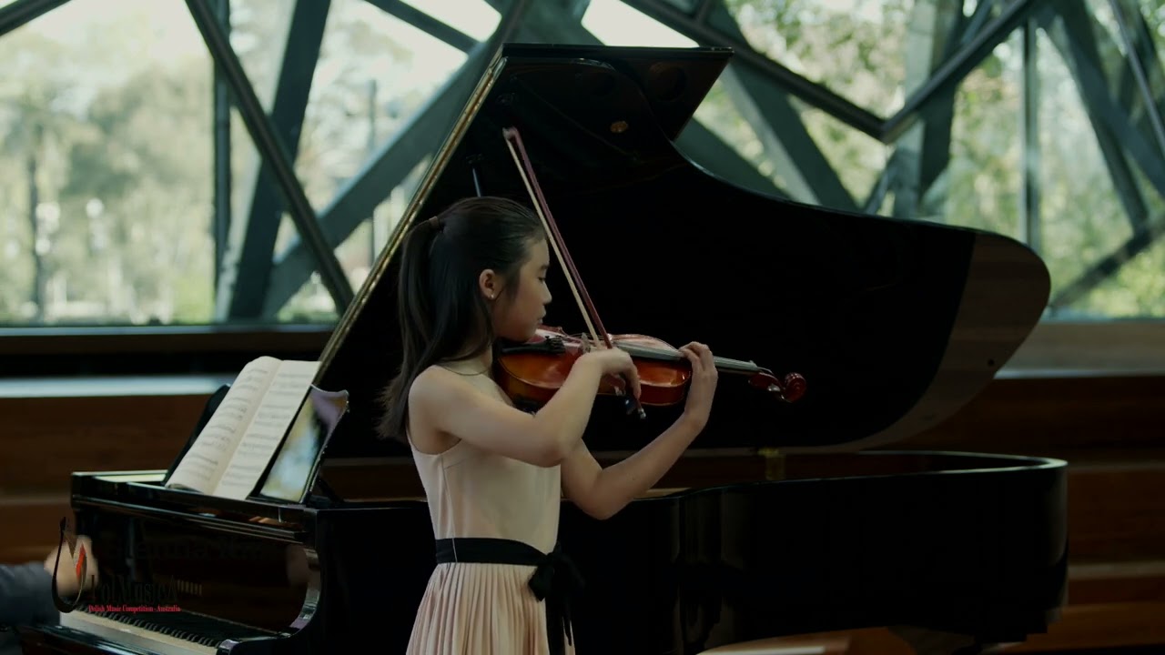 Sienna Kim - Violin 2022 PolMusicA Group A Third Prize - YouTube