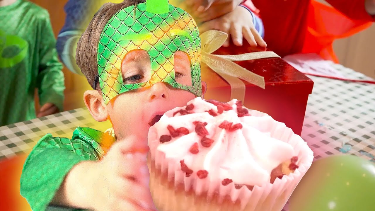 PJ Masks Super Pigiamini | Il brutto compleanno di Geco con la torta ...