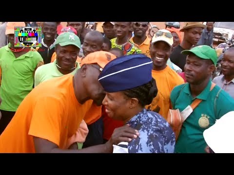 Echo de campagne: échange de numéros et de bises entre Robert Olympio ...