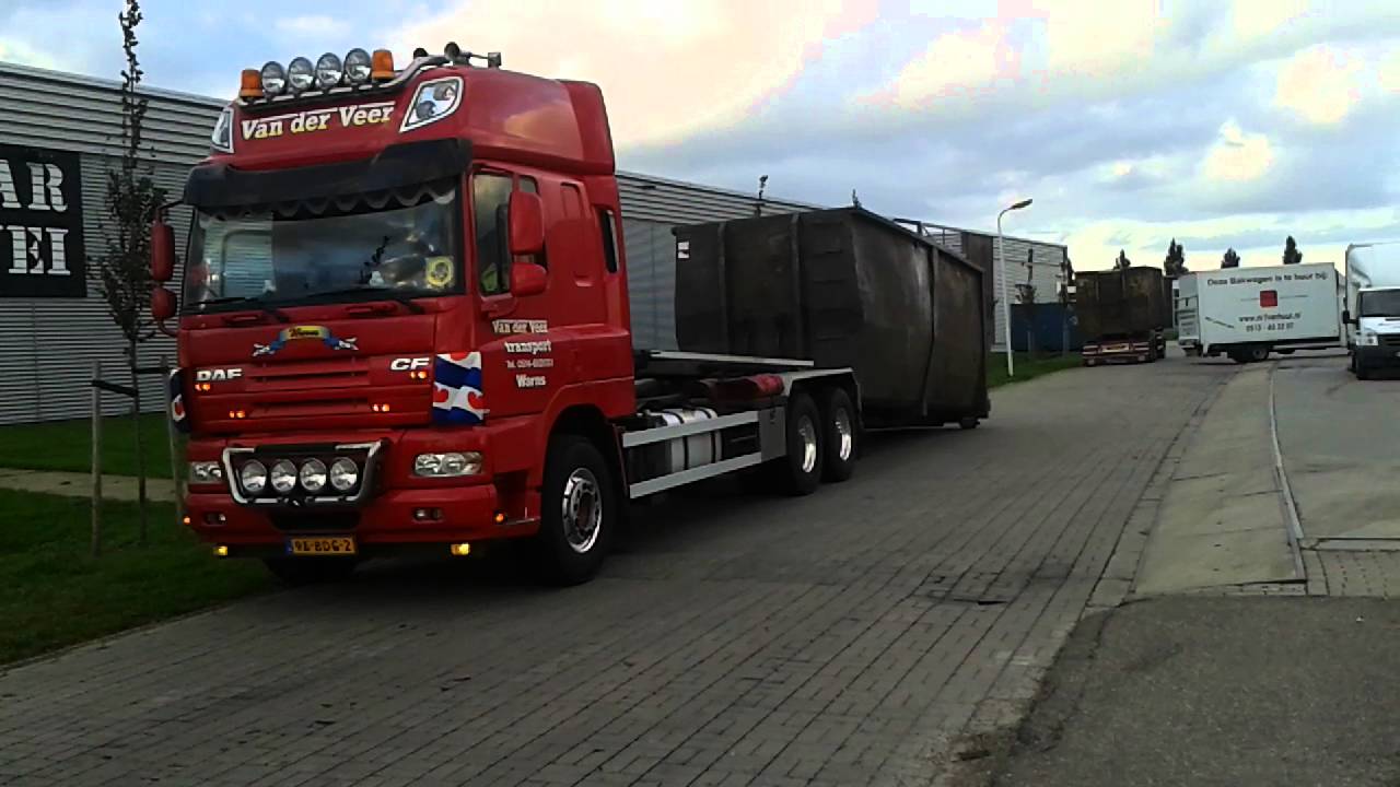 Container optrekken van der veer transport - YouTube