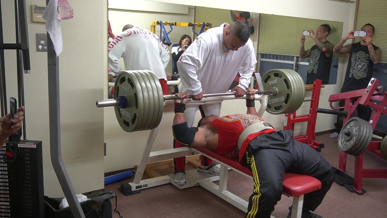 安治川 正人 Bench Press 220kg - YouTube