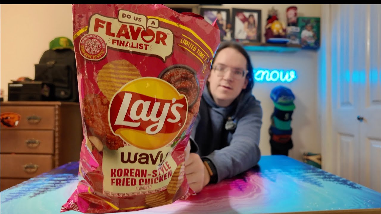 Korean style fried chicken new lays chips review - YouTube
