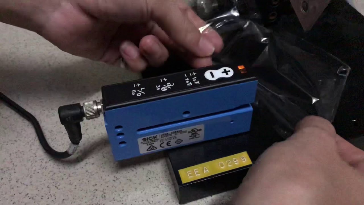 Sick sensor UFN3-70B413 - YouTube