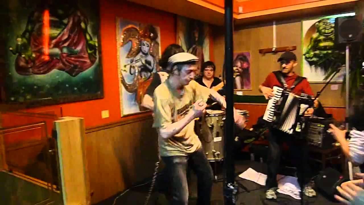 Ritier & B.Roy et sa Bande - Zobi la Mouche - YouTube