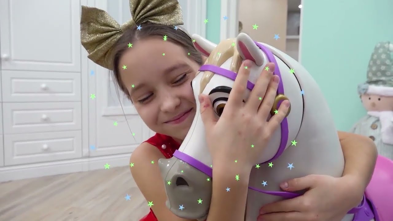 Sofia plays with sweet machine and funny adventure with friends - YouTube