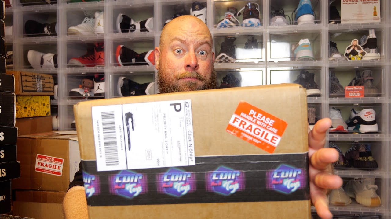 Opening an EPIC BOX Signed Funko Pop Mystery Box + Epic Toys ...