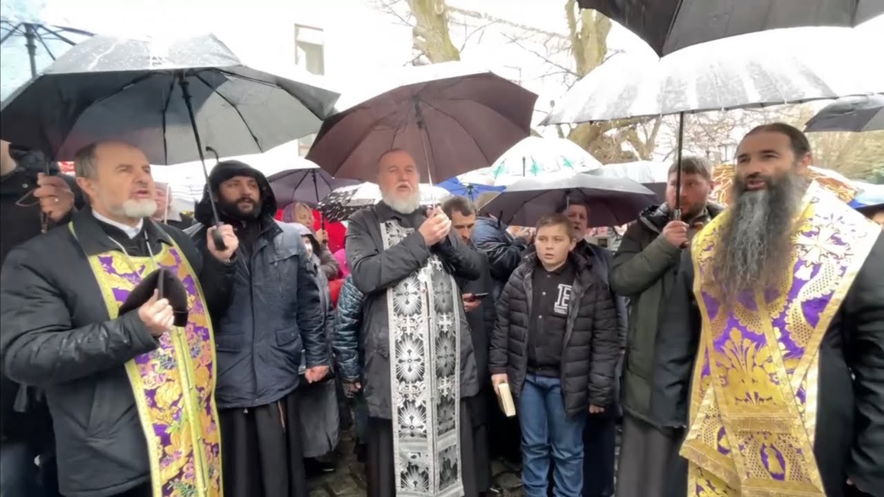Віряни Вінницької єпархії помолилися у Києво Печерській Лаврі Youtube