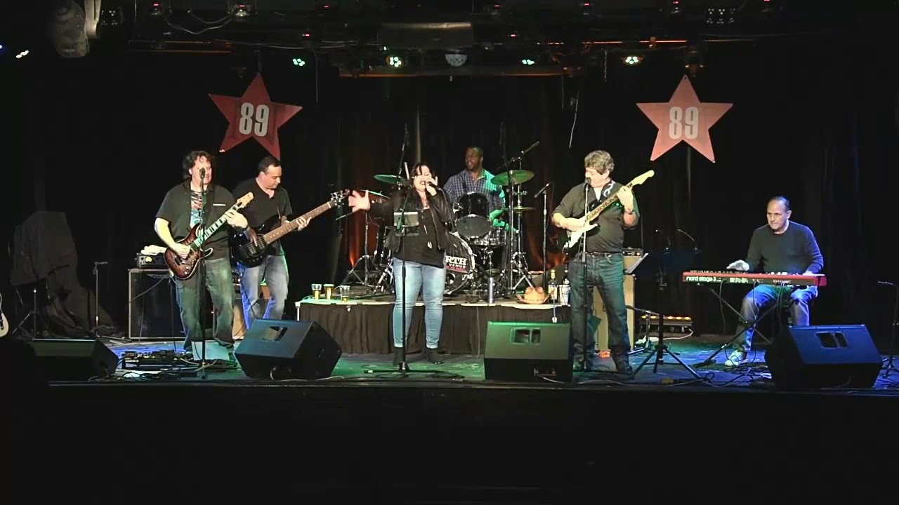 LIVE VINYL LIVE - YouTube