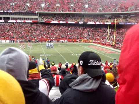 Tomahawk Chop at KC Chiefs V. Tennessee Titans Game 12/26/10 - YouTube