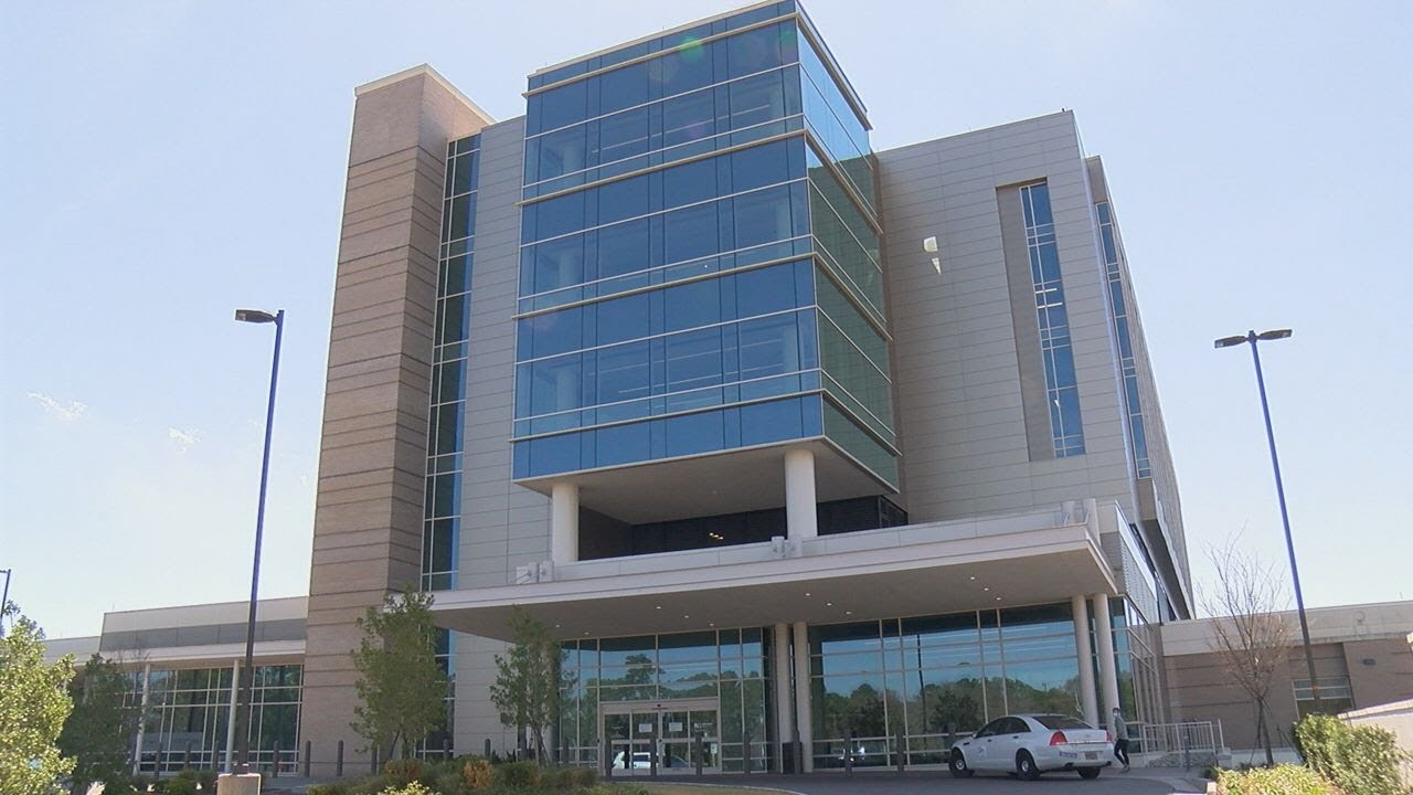 Novant Health NHRMC neuroscience tower nears completion - YouTube
