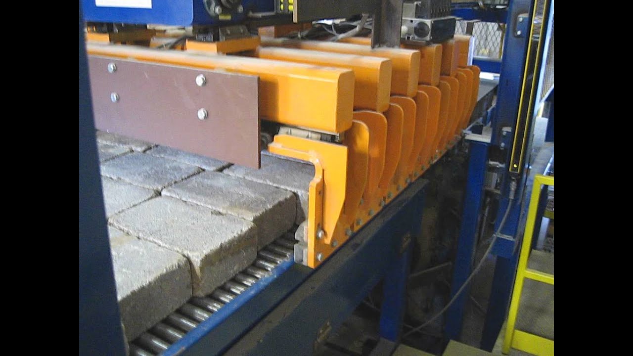 Concrete Block Palletizer 2 | Dynamech Design - Chicago, IL - YouTube