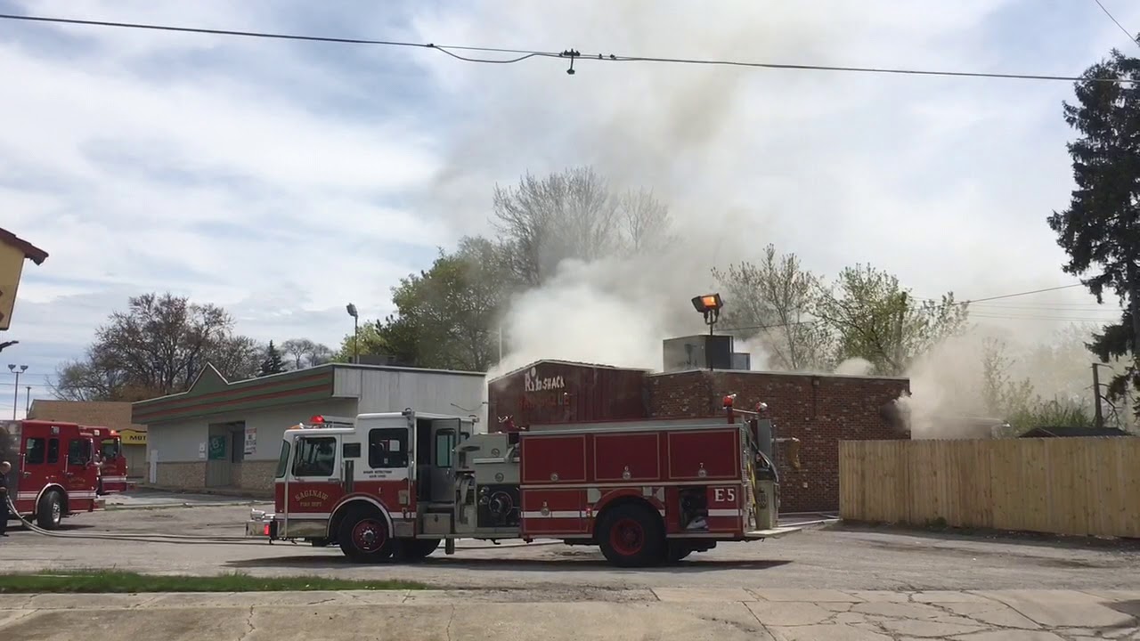Saginaw’s Rib Shack on fire, Tuesday, May 7, 2019 - YouTube