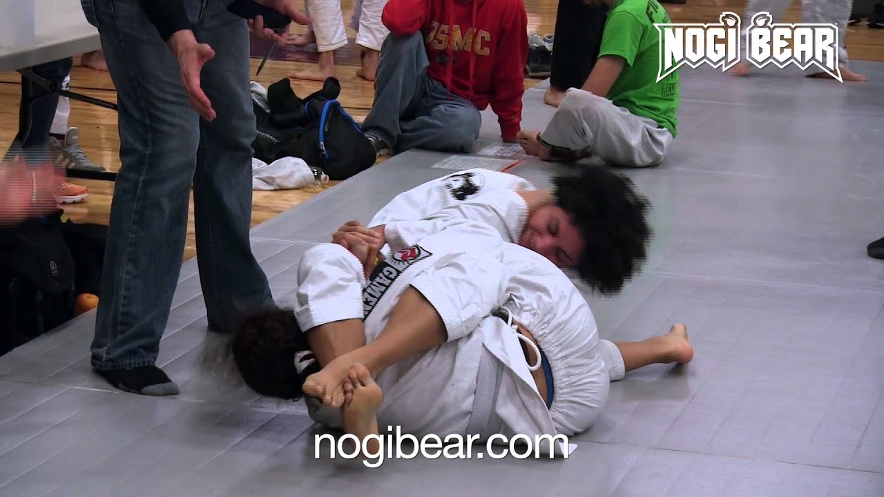 Female Gi Submission Grappling! • Stephanie Irizarry vs Lizzie Ross ...