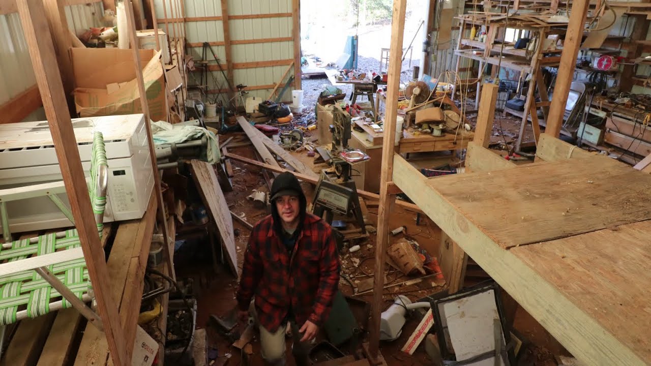 Quarantine Clean! Time-lapse Barn Cleanin' FFE#31! - YouTube
