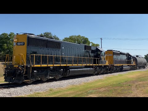 WAMX 6017 with CNW RS3L Horn action in Elgin | Austin western 112 Heads back West - YouTube