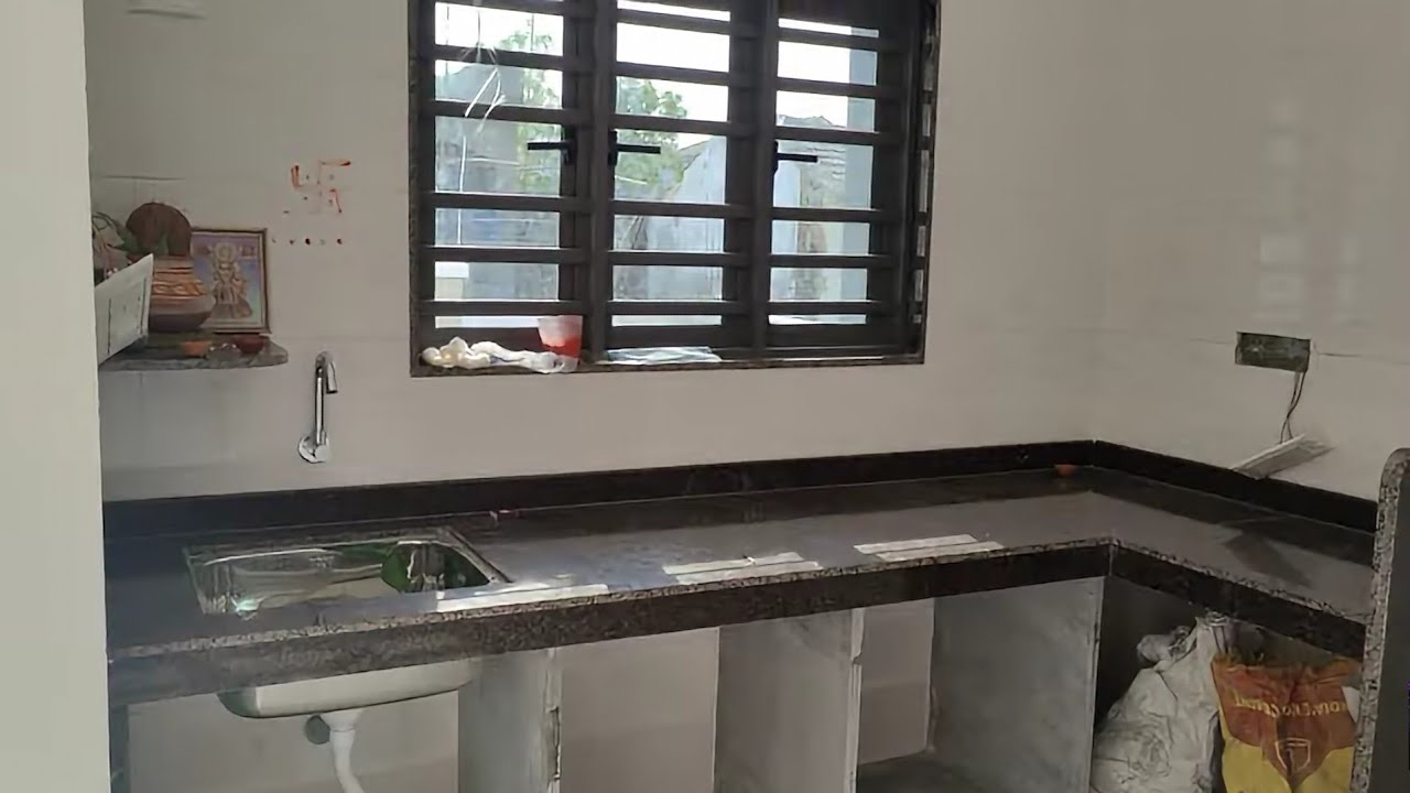 Black Granite Modular Kitchen Design | Low Cost Granite Kitchen ...