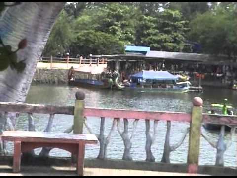 JALAN2 KE KOTA WISATA CIBUBUR
