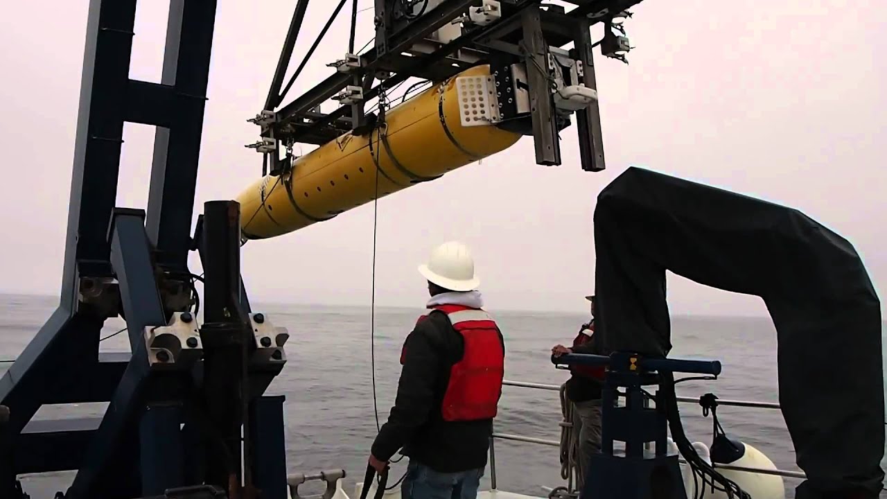 Submarine AUV Launch, MBARI - YouTube