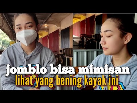 Model Cantik yang Jadi Sensasi