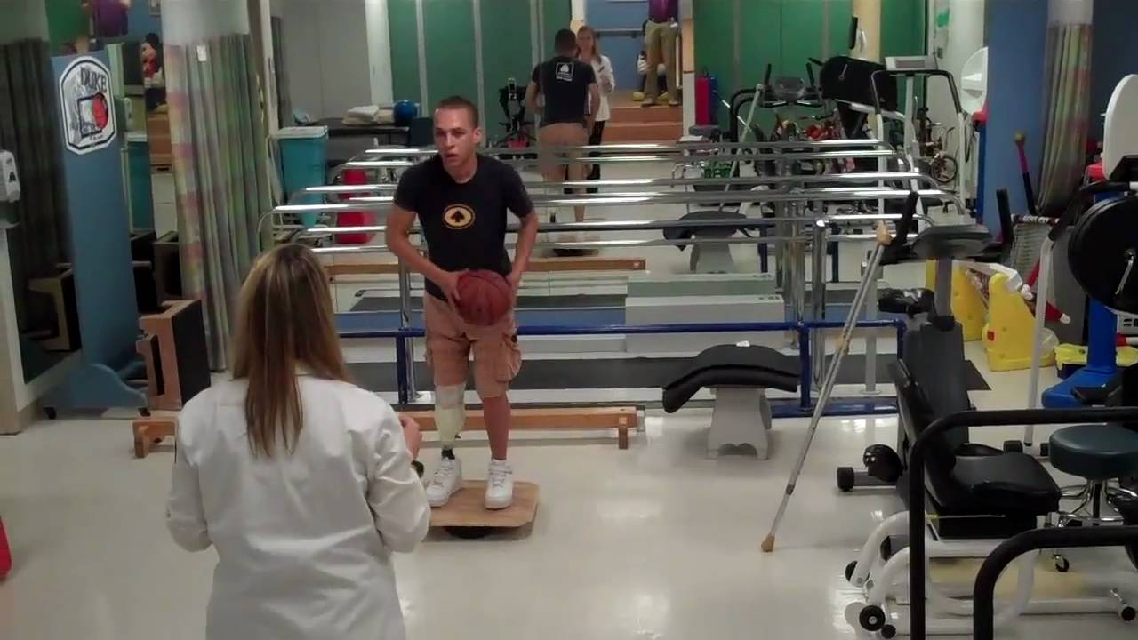 BK amputee on balance board - YouTube