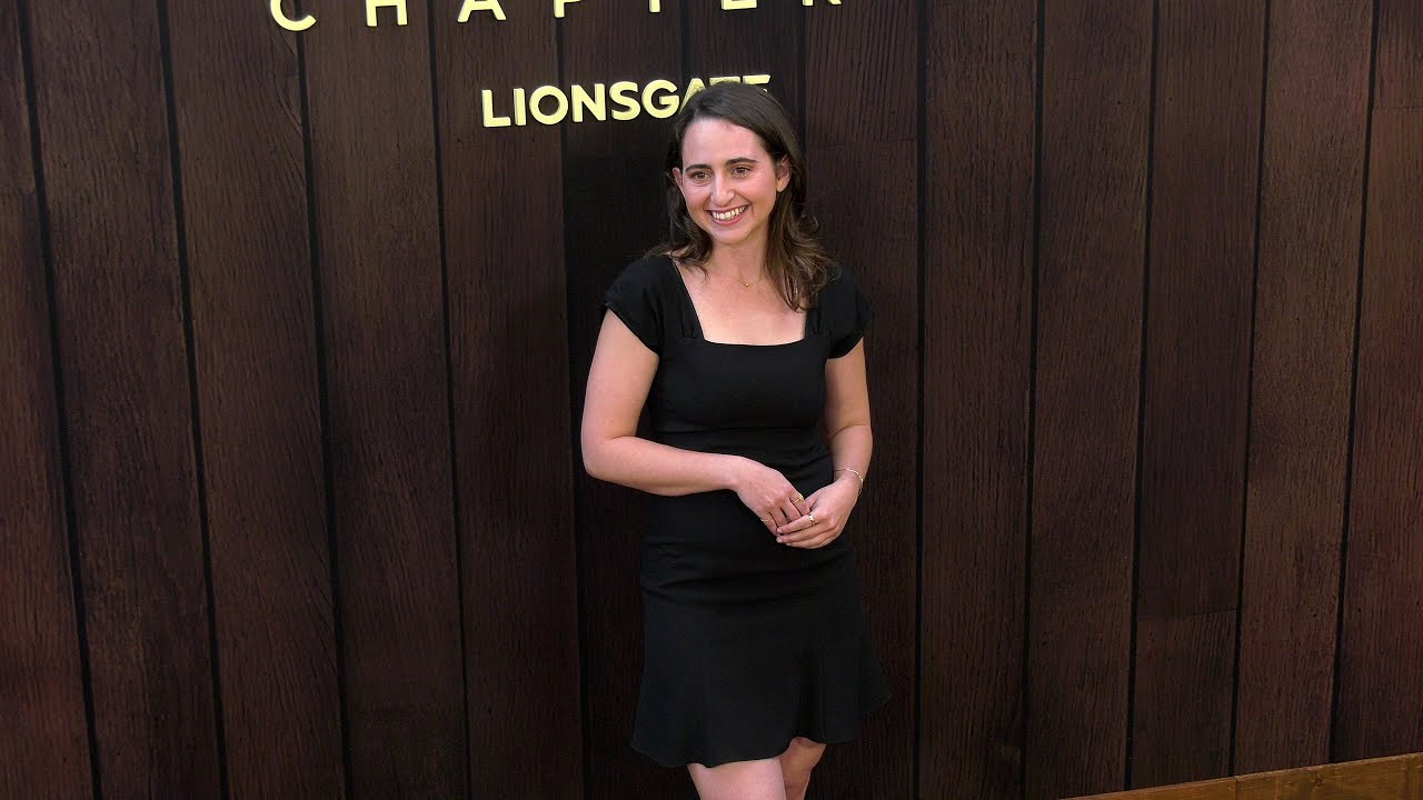 Sara Freedland "The Strangers: Chapter 1" World Premiere Arrivals - YouTube