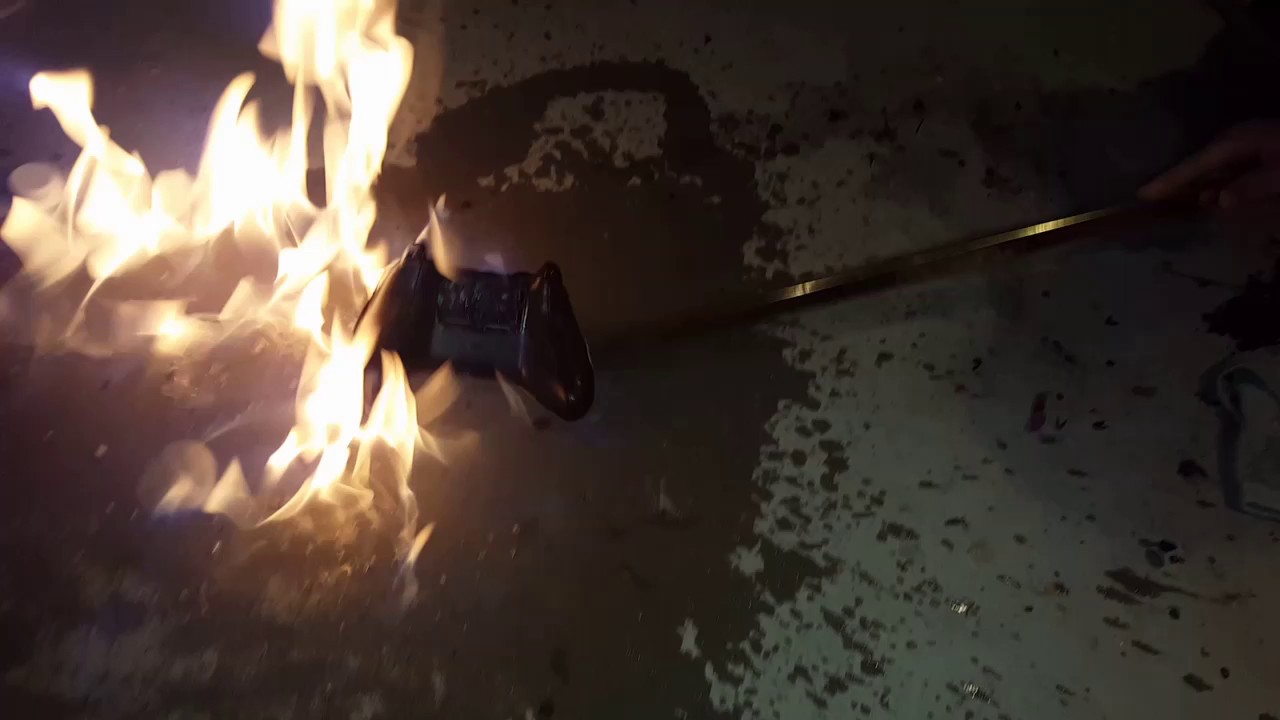 Xbox One Controller Burning - YouTube