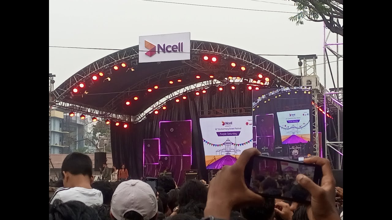 Durbarmarg ko live music show herda jhyau lagyo. - YouTube